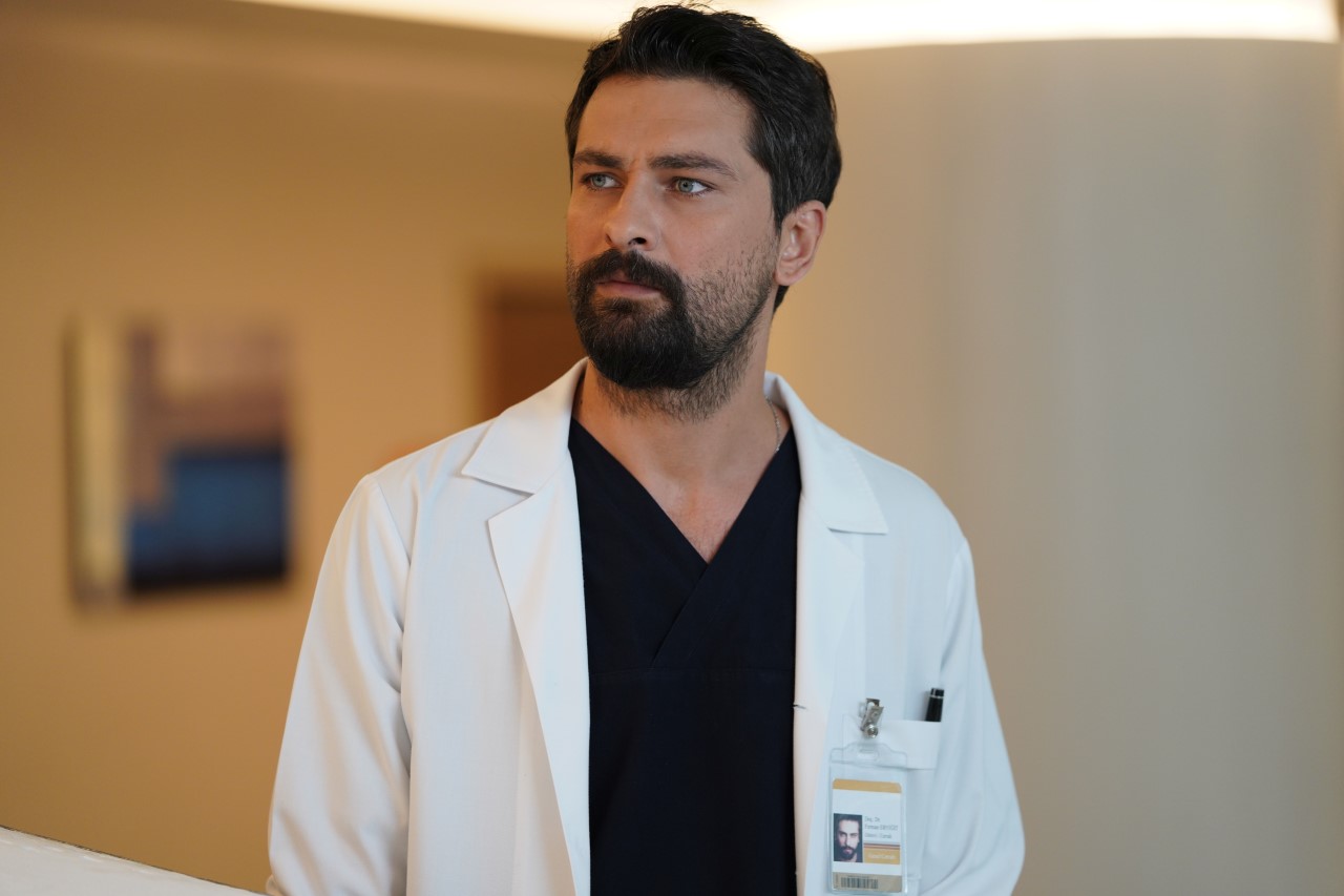 Cine sunt actorii din serialul Doctorul minune? - Faude